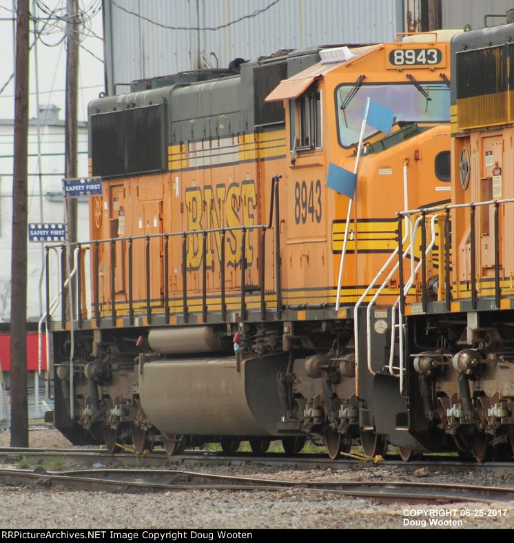 BNSF 8943